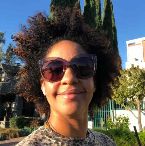 Aryn Drake-Lee Bio - Wiki, Age, Kids, Parents, Wedding, Husband, Net Worth