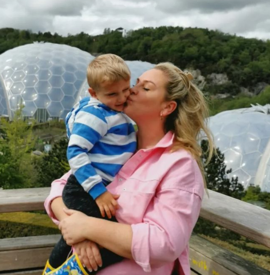 Josie Gibson Bio - Partner, Baby Father, Husband, Child, Net Worth ...