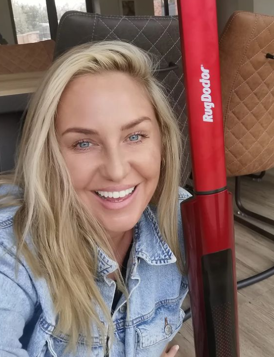 Josie Gibson Bio - Partner, Baby Father, Husband, Child, Net Worth ...