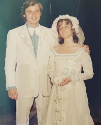 Lauren Bittner Bio - Husband, Children, Height, Net Worth, Family, Wiki