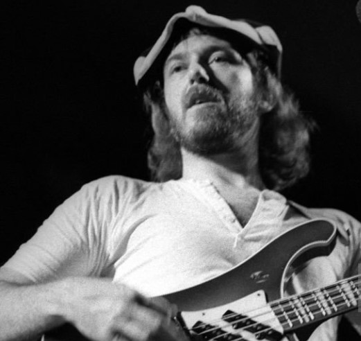 Pete Agnew Bio - Wife, Net Worth, Songs, Family, Kids, Now, Wiki