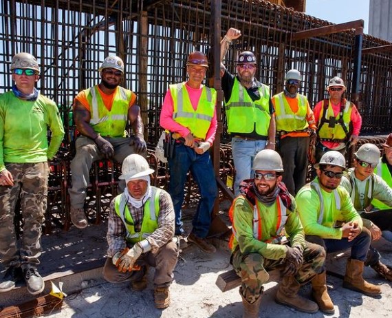 Mike Rowe Bio - Married, Wife, Daughter, Net Worth, Wiki, Age, Height