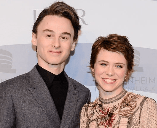 Wyatt Oleff Bio - Girlfriend, Parents, Wiki, Dating, Net Worth, Age, Family