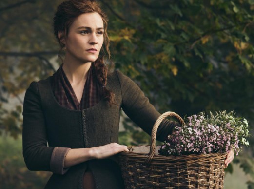 Sophie Skelton Bio - Wiki, Age, Parents, Boyfriend, Dating, Family, Net ...