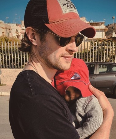 David Berry Bio - Wife, Wedding, Parents, Family, Net Worth, Now, Wiki