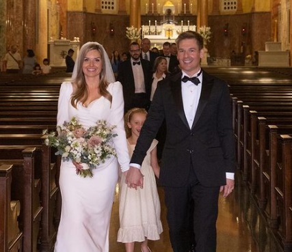 Nicole Comstock Bio - Wiki, News, Husband, Engaged, Family, Net Worth ...