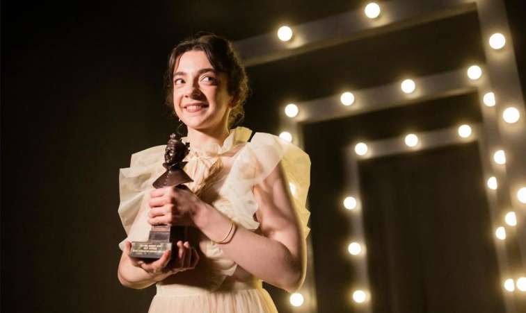 Do Patsy Ferran and Rowan Atkinson Look Alike? Here's the Truth Behind ...