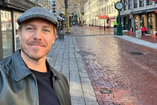 Michael Roark Bio - Wife, Married, Brothers, Parents, Net Worth, Family