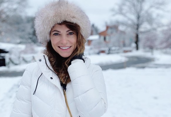 Courtney Henggeler Bio - Husband, Baby, Family, Married, Net Worth,