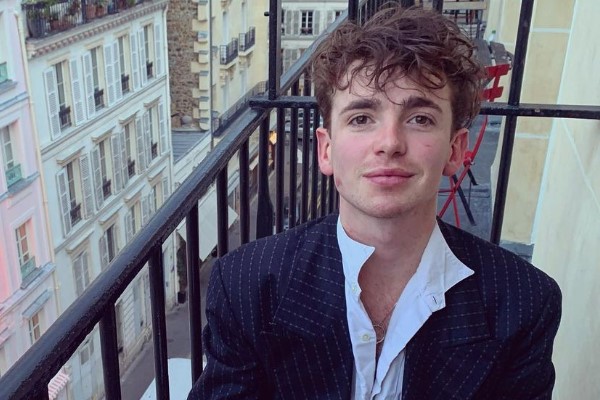 Laurie Kynaston Bio - Partner, Wiki, Net Worth, Parents, Family, Dating ...