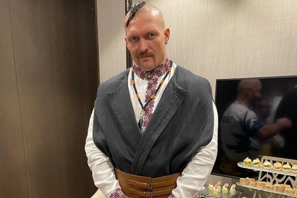 Oleksandr Usyk Bio - Net Worth, Boxer, Family, Wife, Married, Children ...