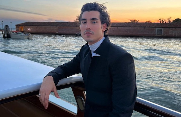 Henry Zaga Bio - Girlfriend, Dating, Family, Parents, Wiki, Net Worth, Age
