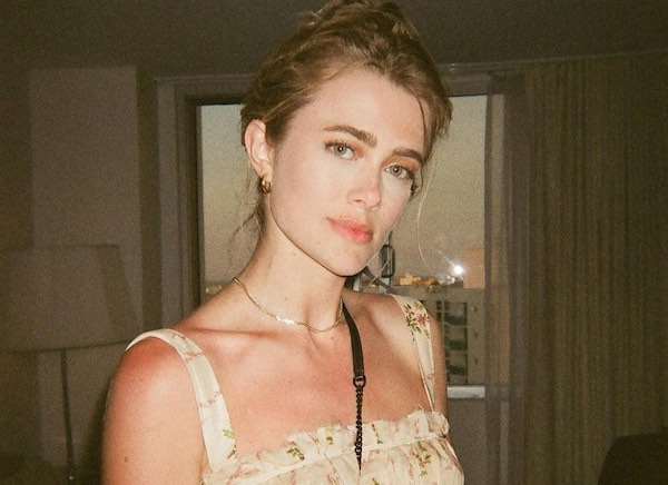 Melissa Roxburgh Bio - Parents, Siblings, Family, Husband, Married ...