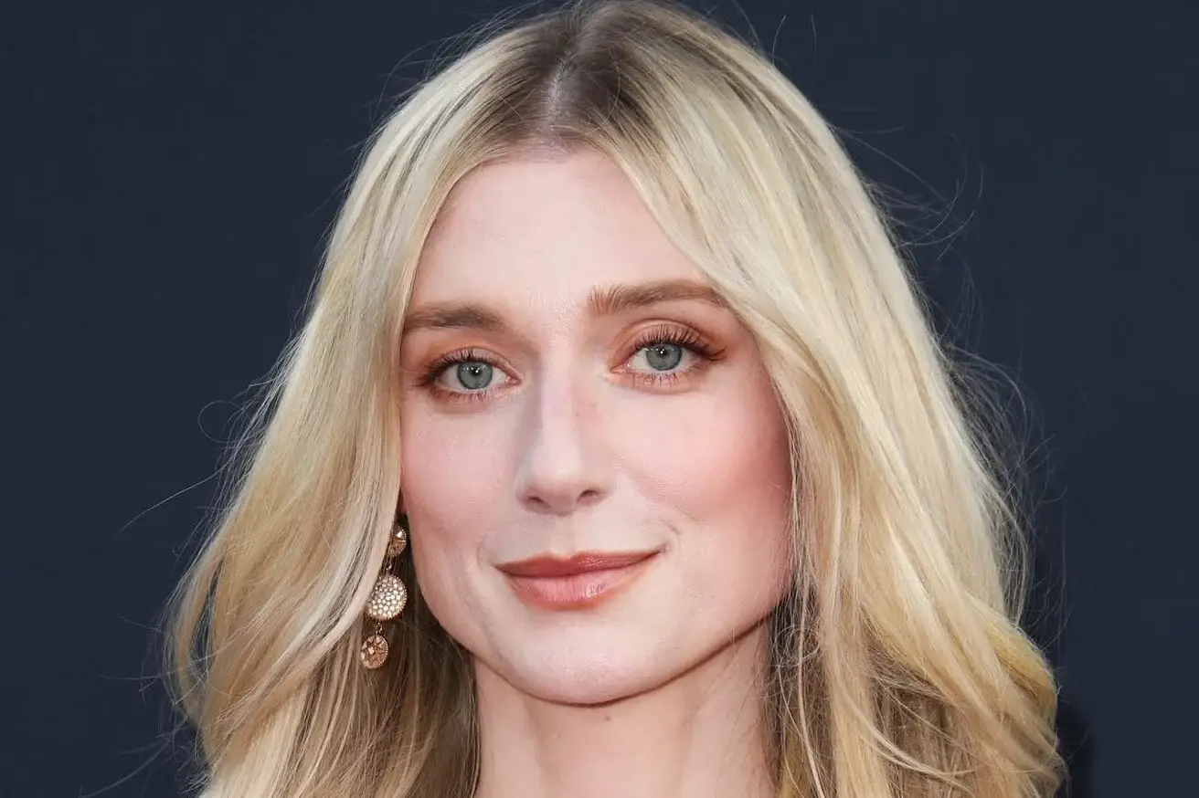 Elizabeth Debicki Bio - Boyfriend, Family, Parents, Net Worth, Height, Now