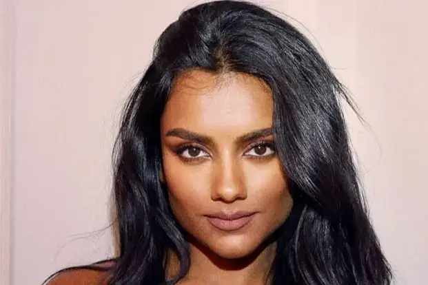 Simone Ashley Height, Age, Ethnicity, Breakthrough & Net Worth